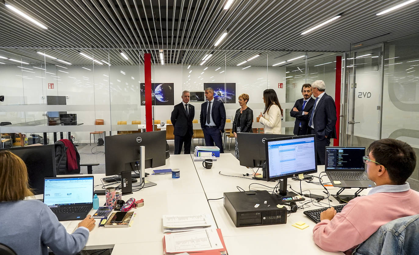 Lur-1, el primer satélite vasco | El Correo